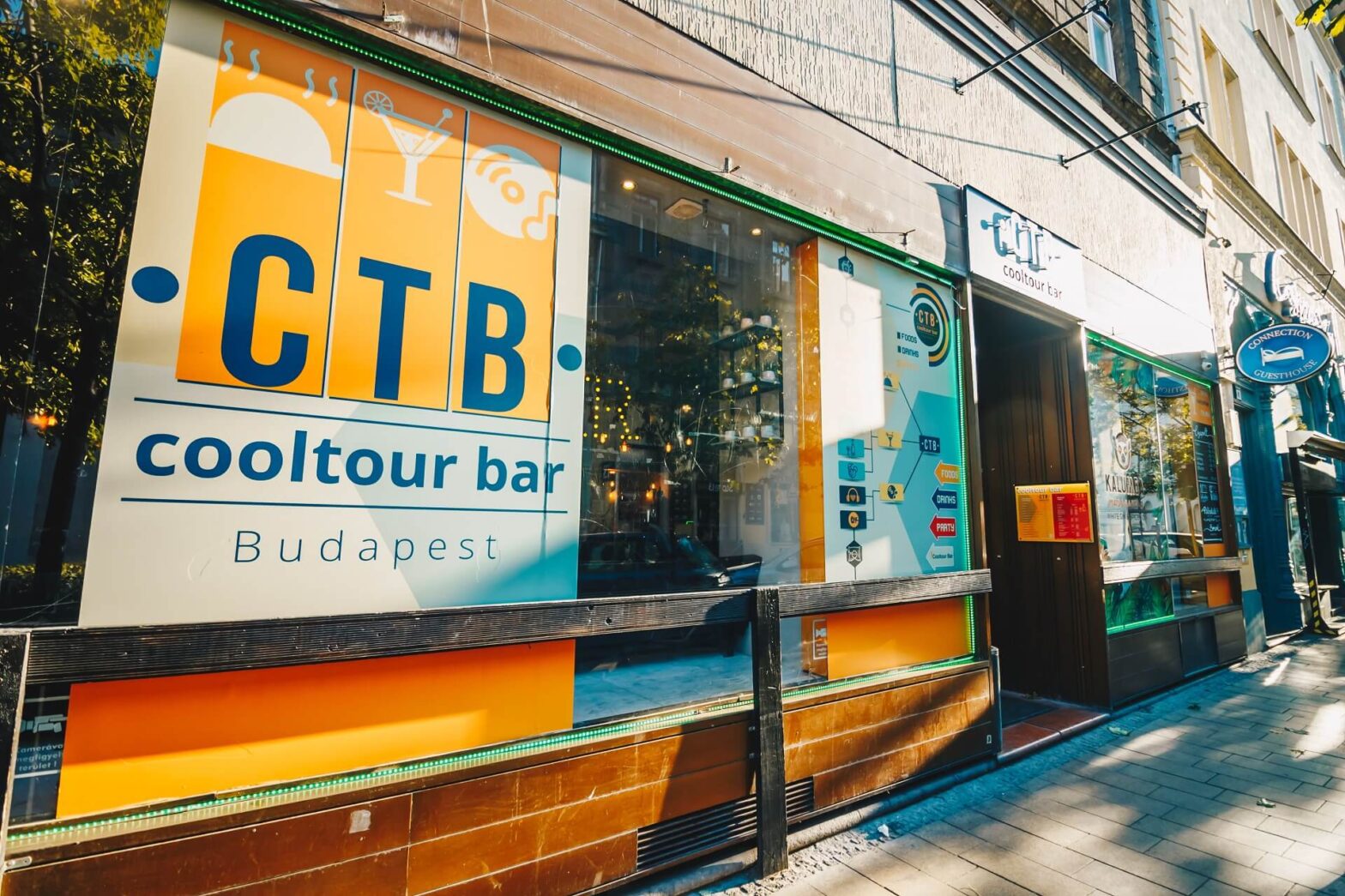 Cooltour Bar - Hangulatos bárok Budapest három pontján